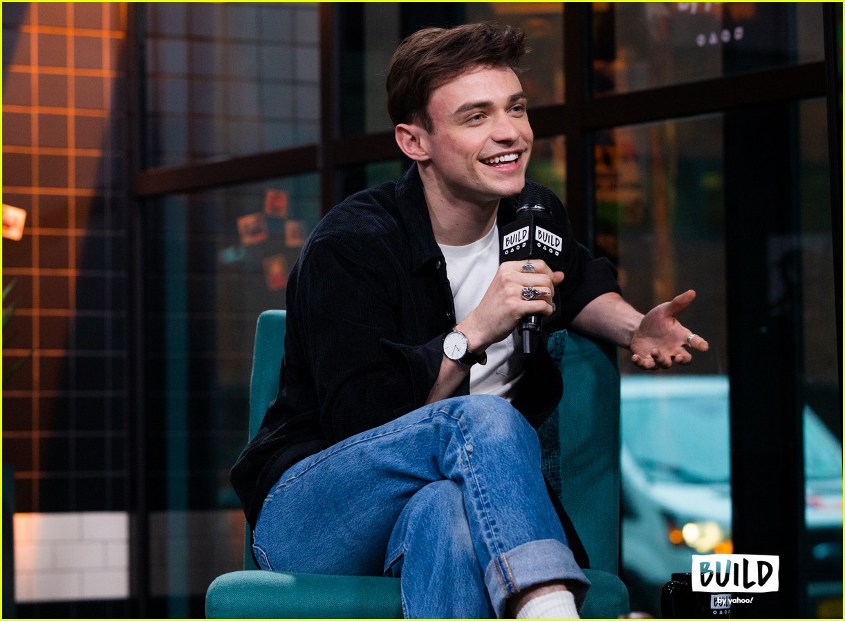 Thomas Doherty Shares Thoughts on Gender Reversal in 'High Fidelity ...