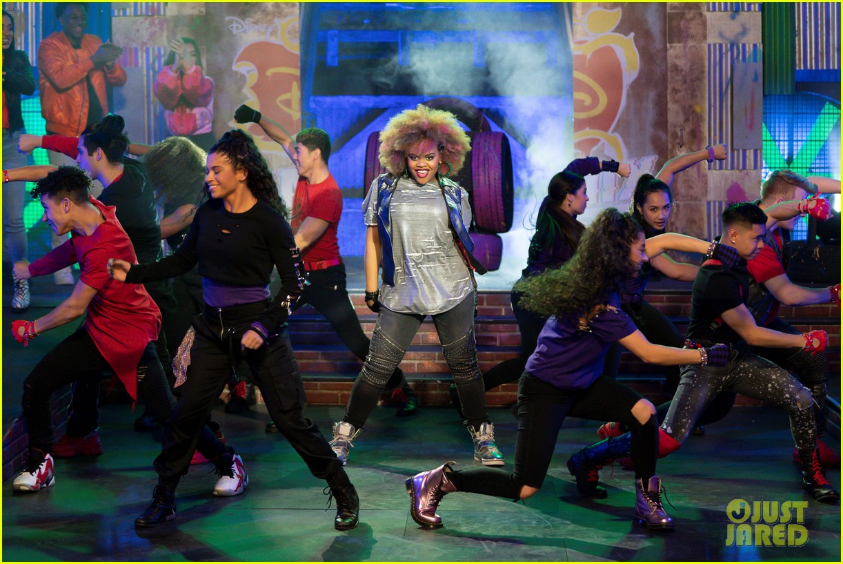 Dara Reneé Slays 'Chillin' Like a Villain' Dance Remix On 'Descendants ...