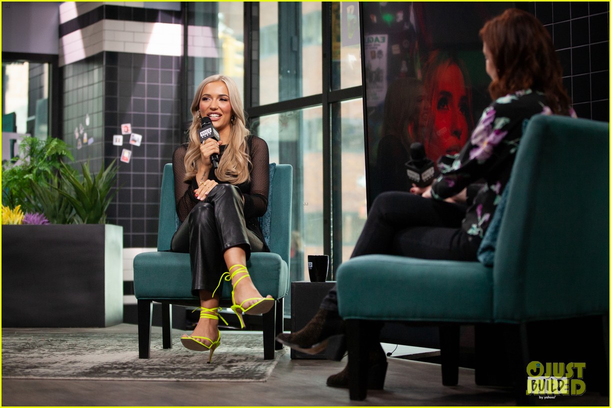 Lennon Stella Announces Debut Album, Drops 'Jealous' Music Video ...