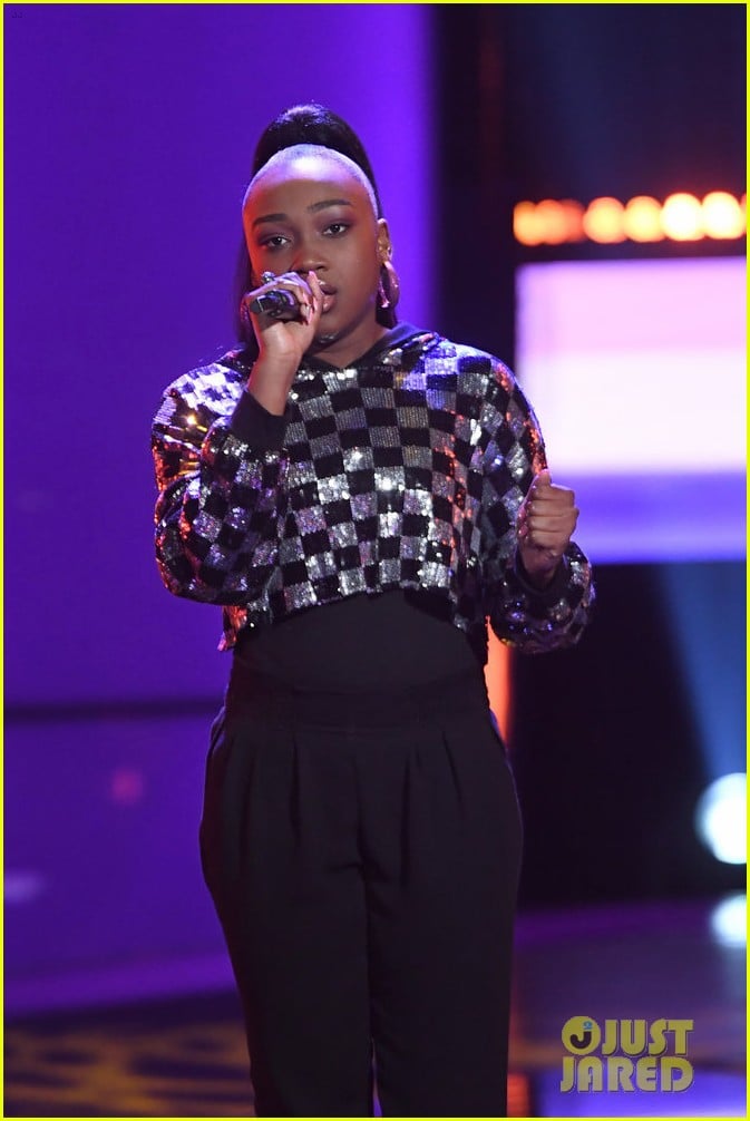 Kelly Clarkson Adds Anaya Cheyenne To Her 'Voice' Team! | Photo 1291128 ...