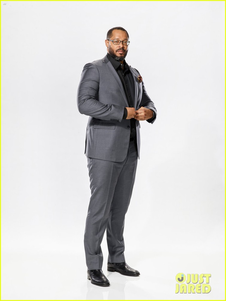 Nick Jonas Welcomes Roderick Chambers To Team Nick On 'The Voice ...