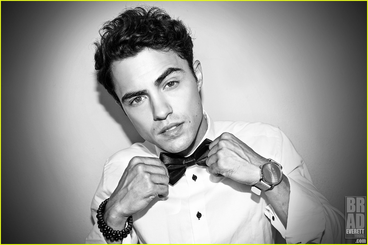 Check Out Darren Barnet's Hot New Photo Shoot! | Photo 1293035 - Photo ...