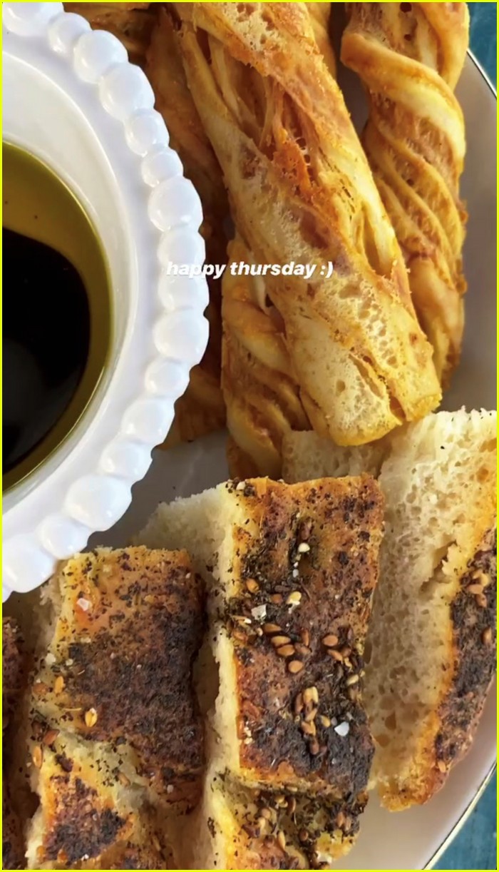 Gigi Hadid Made Bread from a Really Easy Recipe! | Photo 1293463 ...