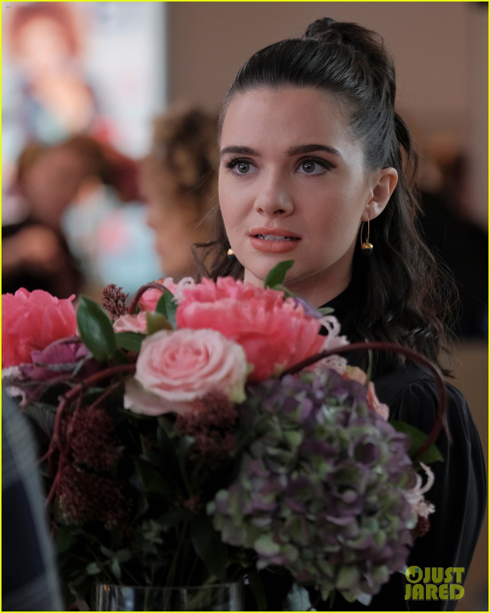 Jane Gets Welcome Back Party at 'Scarlet' On Tonight's Return of 'The ...