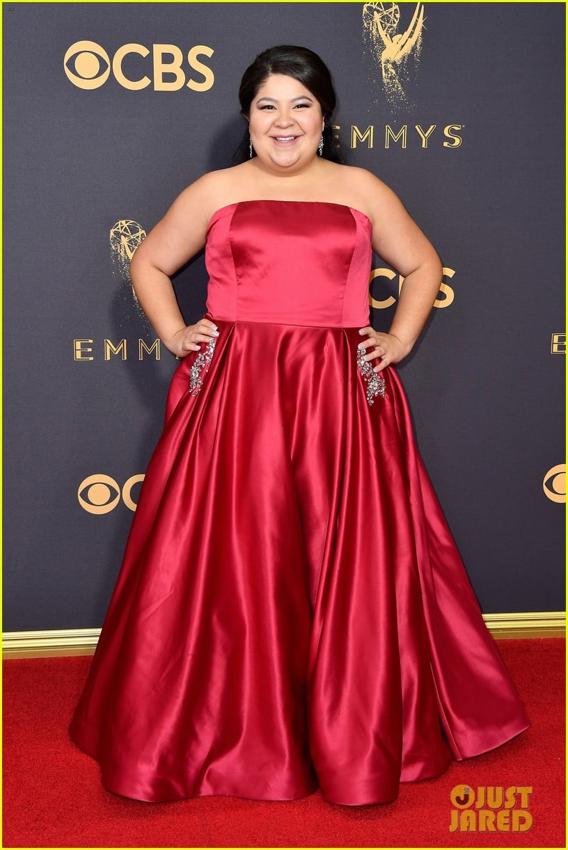 Emmy Awards Red Carpet - Take a Look at Past Outfits From The Stars ...