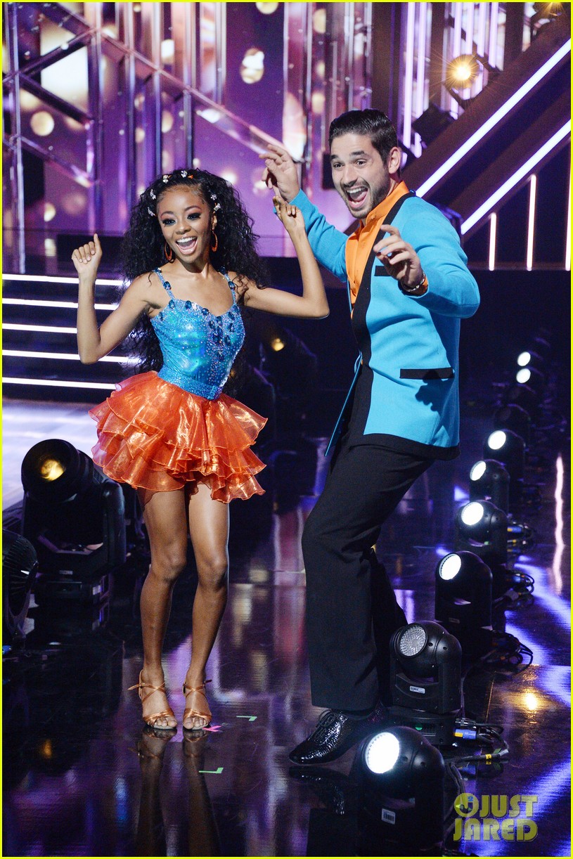 Skai Jackson & Alan Bersten Perform Samba For 'Dancing With The Stars ...