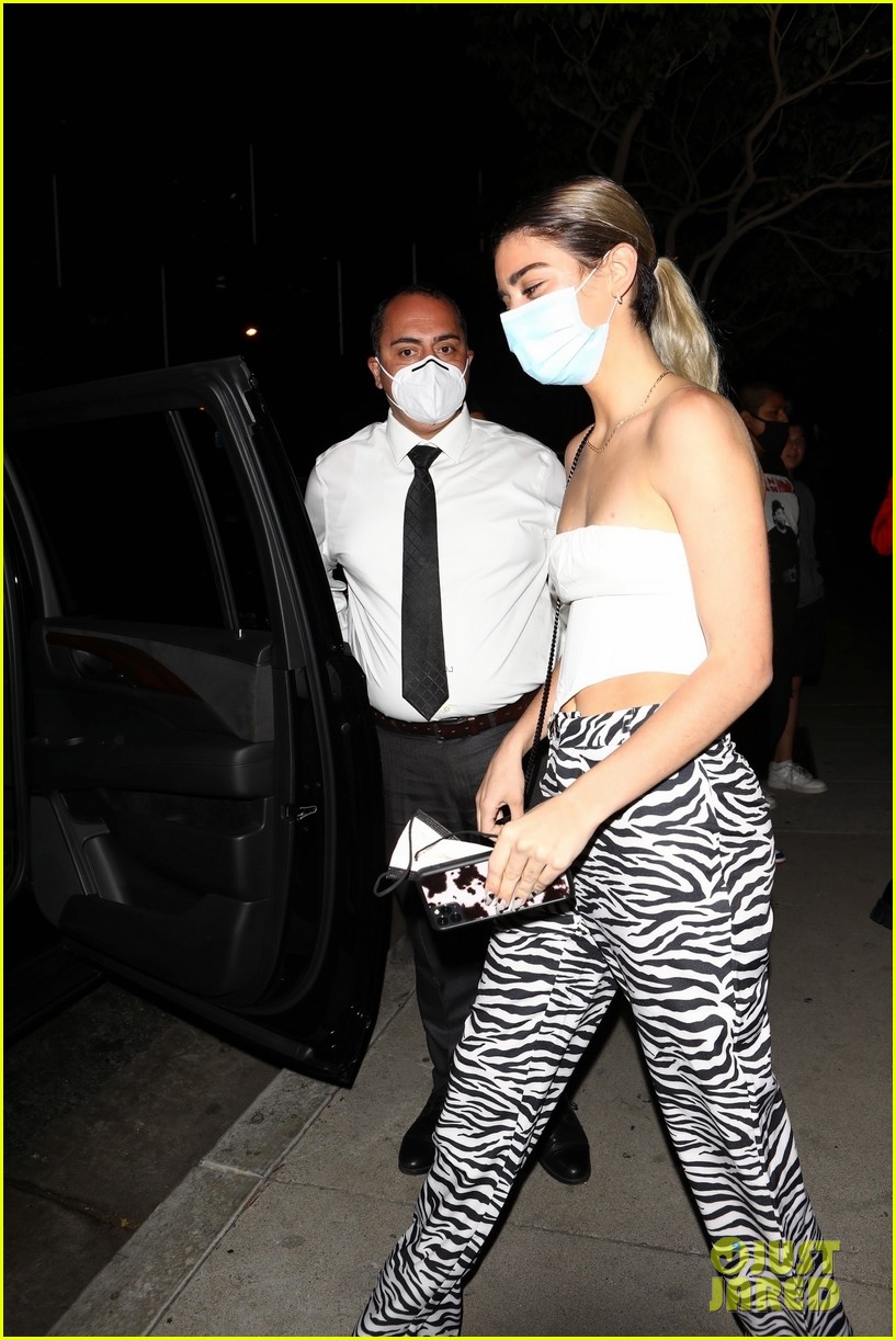 Addison Rae & Dixie D'Amelio Pair Up For Night Out Celebrating Bryant's ...