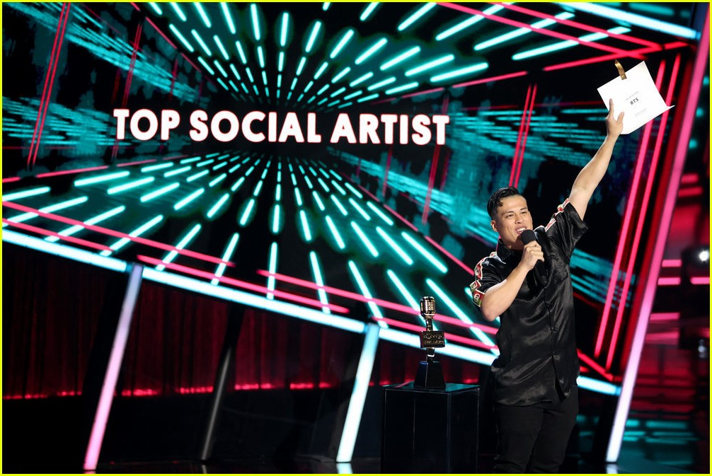 Addison Rae Accepts Harry Styles' Award On His Behalf at Billboard ...