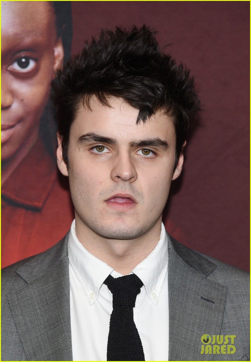 Full Sized Photo of bella hadid dating duke nicholson 01 | Bella Hadid ...