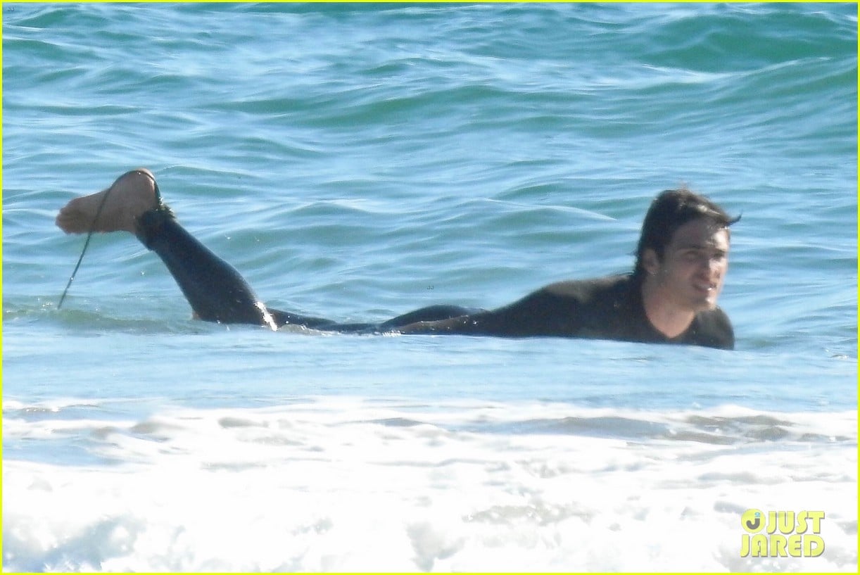 Jacob Elordi is Showing Off His Abs While at the Beach in Malibu ...