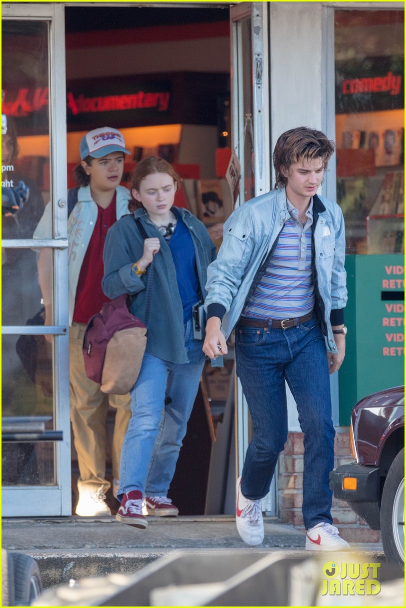 You've Gotta See These New 'Stranger Things' Set Photos! | Photo ...