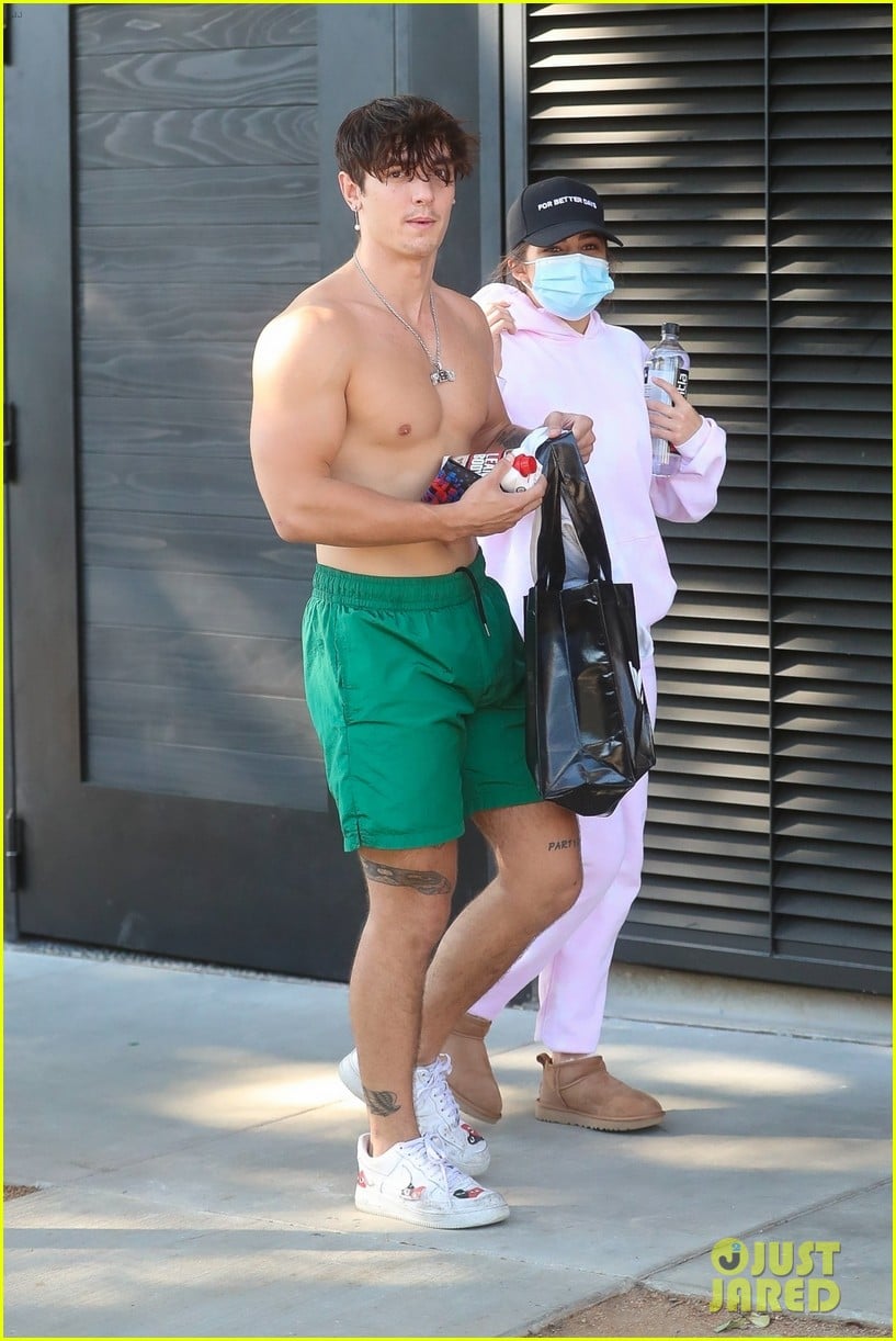 Bryce Hall Shows Off Ripped Shirtless Body While Leaving The Gym With ...