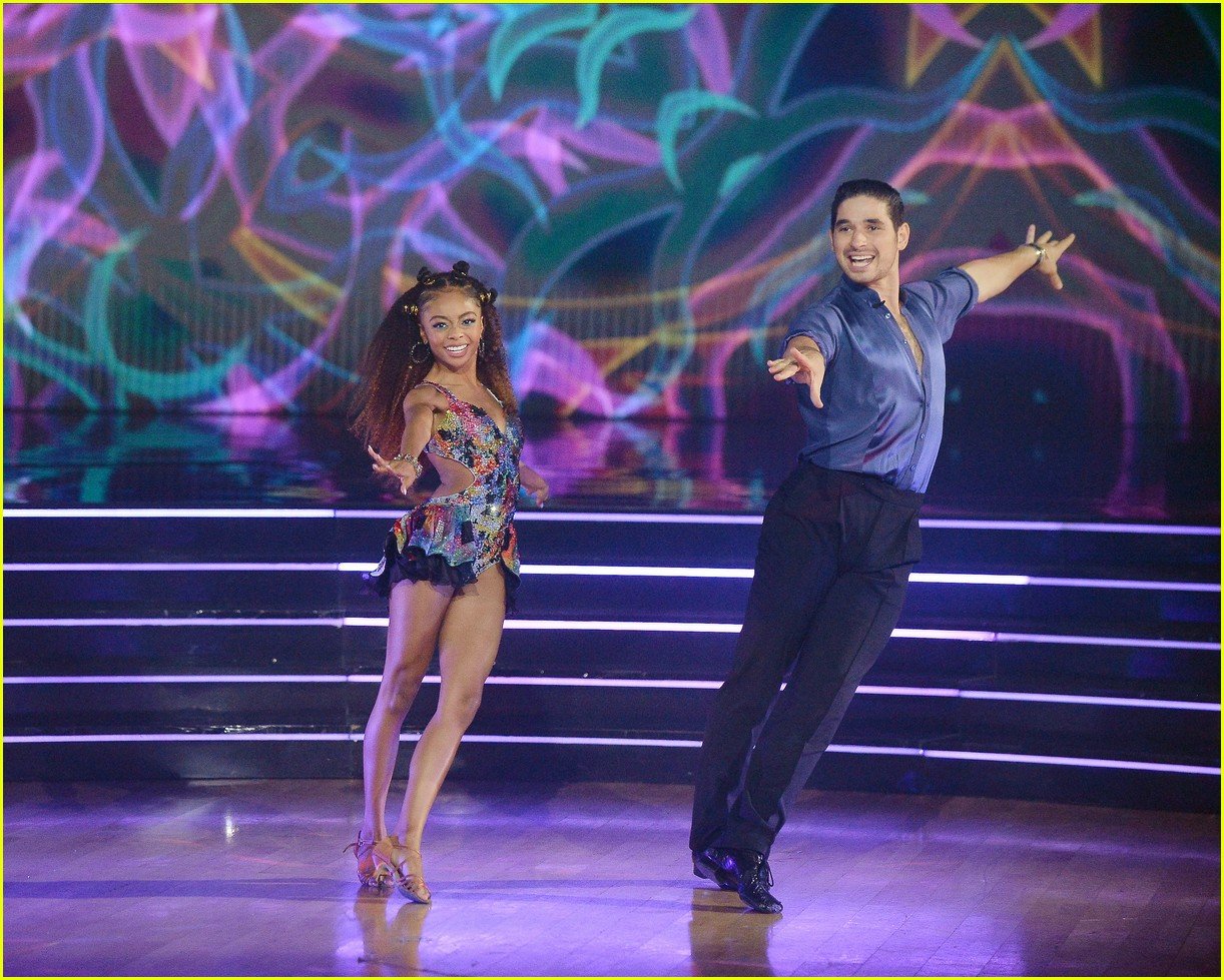 Skai Jackson Works It During Salsa On 'Dancing With The Stars' - Watch ...