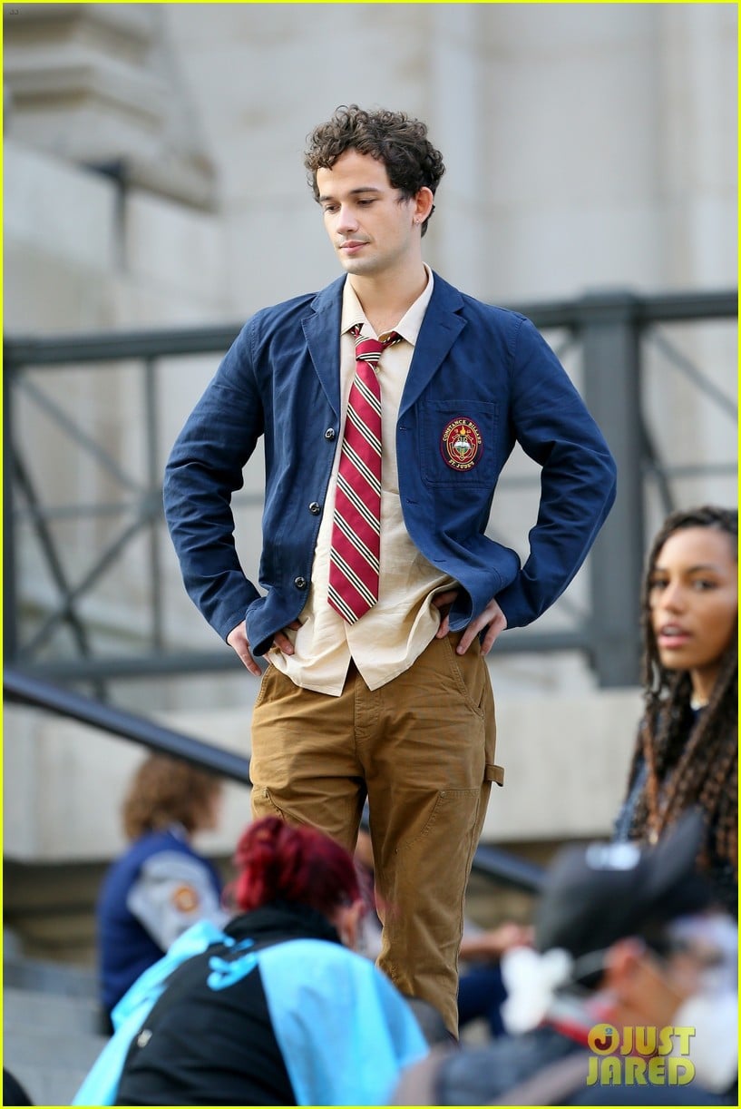 Full Sized Photo of you have to see these new pics of thomas doherty ...