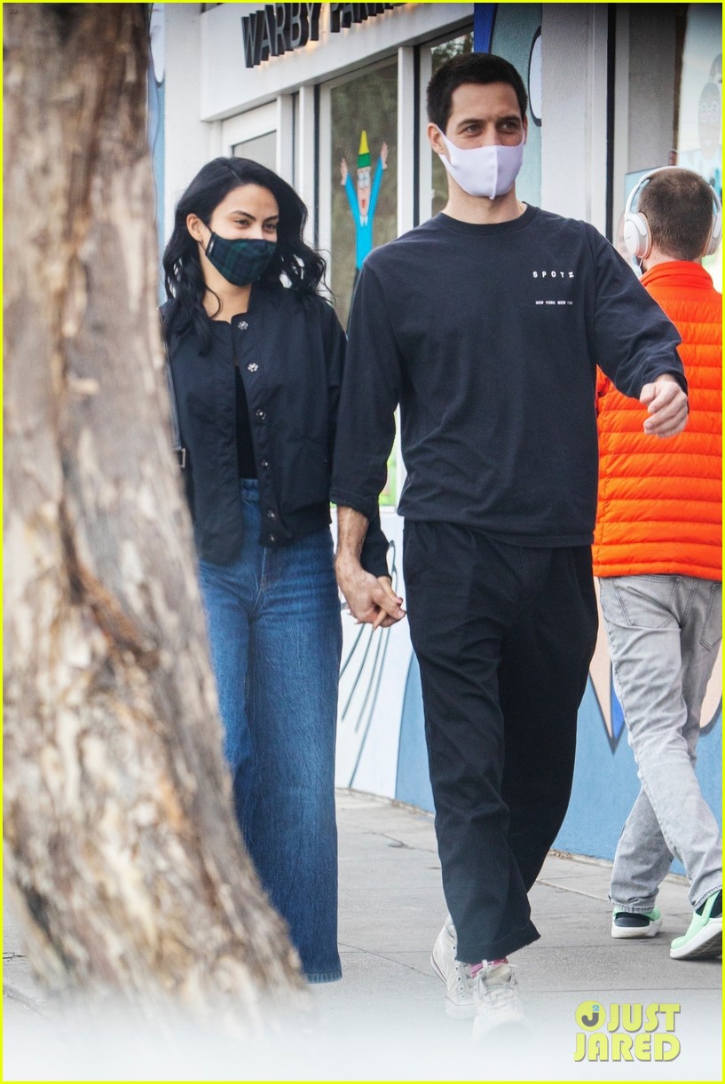 Camila Mendes & Grayson Vaughan Hold Hands While Out In Los Angeles ...