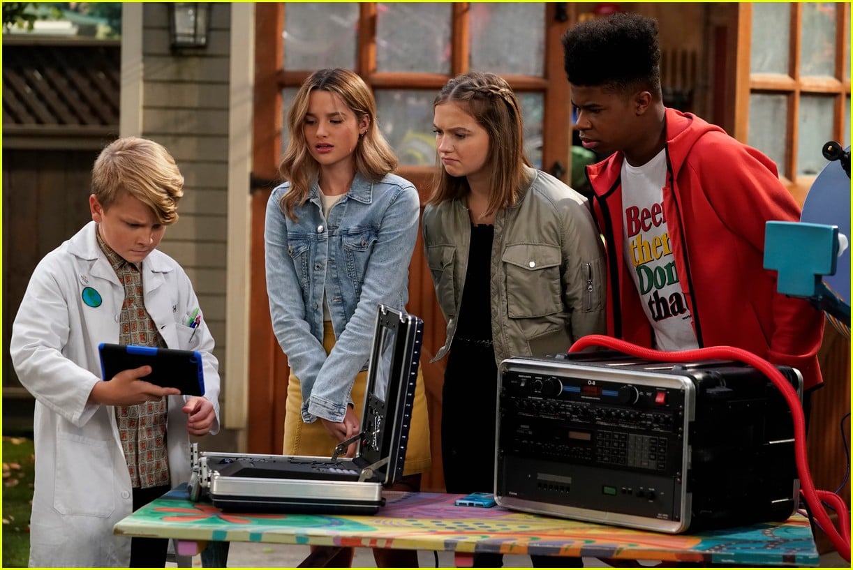 Nickelodeon Orders Additional Episodes of 'Side Hustle'!! | Photo ...