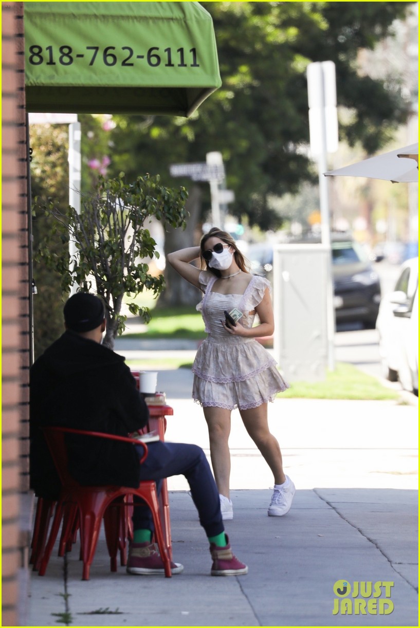 Addison Rae Steps Out After Dropping Debut Single 'Obsessed' | Photo ...