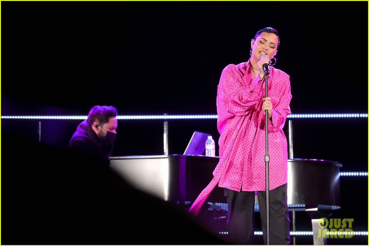 Demi Lovato Performs 'Dancing With The Devil' at YouTube Docu-Series ...