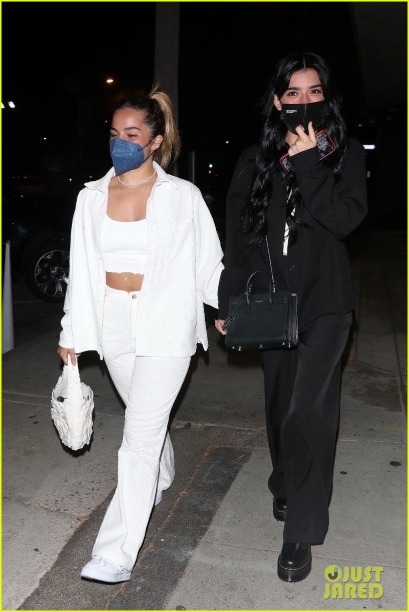 Addison Rae Holds Hands With Dixie D'Amelio After Returning From Hawaii ...