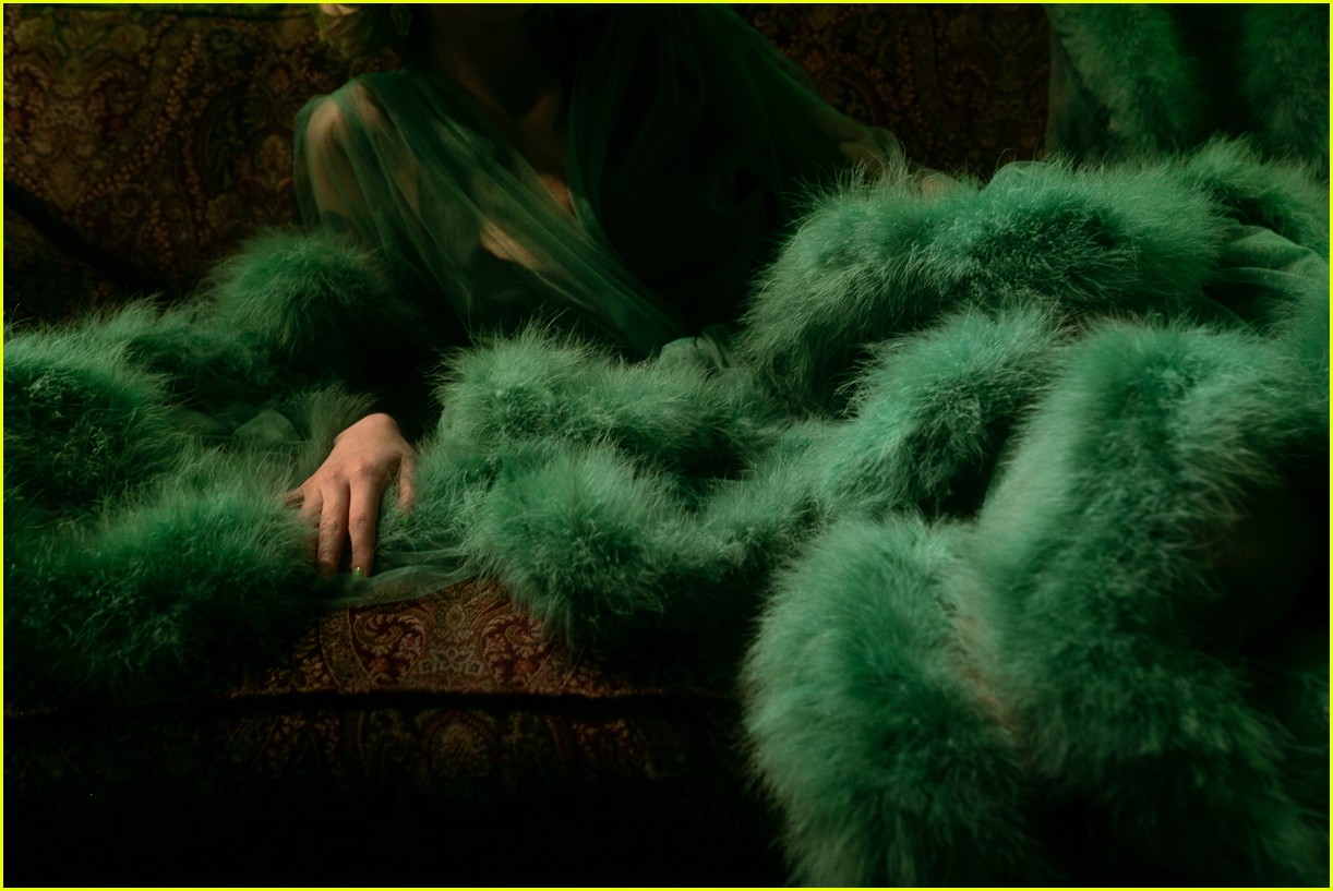 Brooklyn Michelle Debuts 'Come Here' Music Video & Shares 10 Fun Facts ...