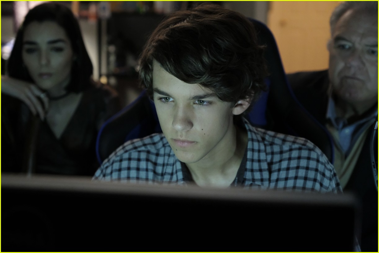 Indiana Massara & Chris Carpenter Star In New Movie 'Hero Mode' - Watch ...