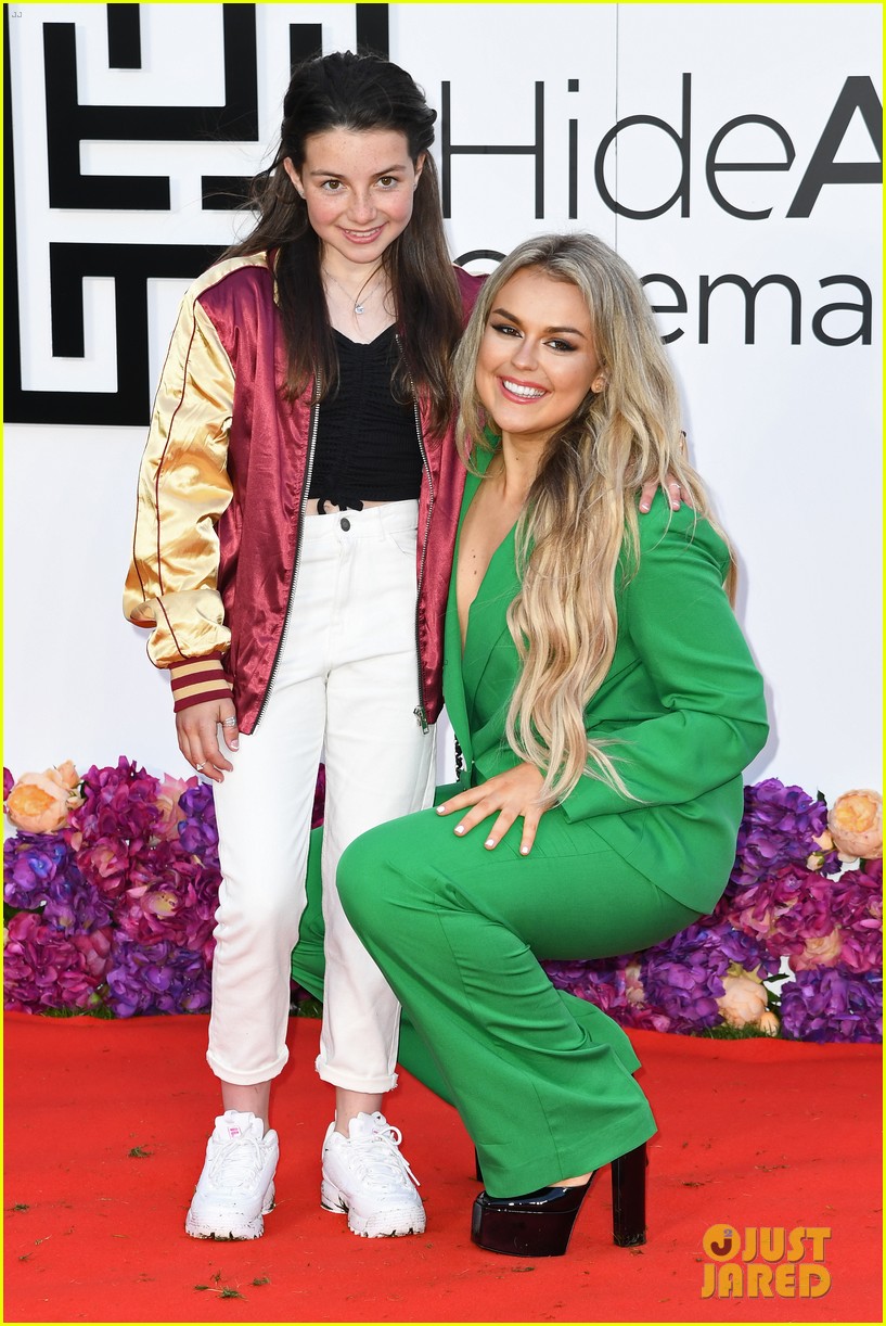 Full Sized Photo of tallia storm snaps selfies with lilly aspell at ...