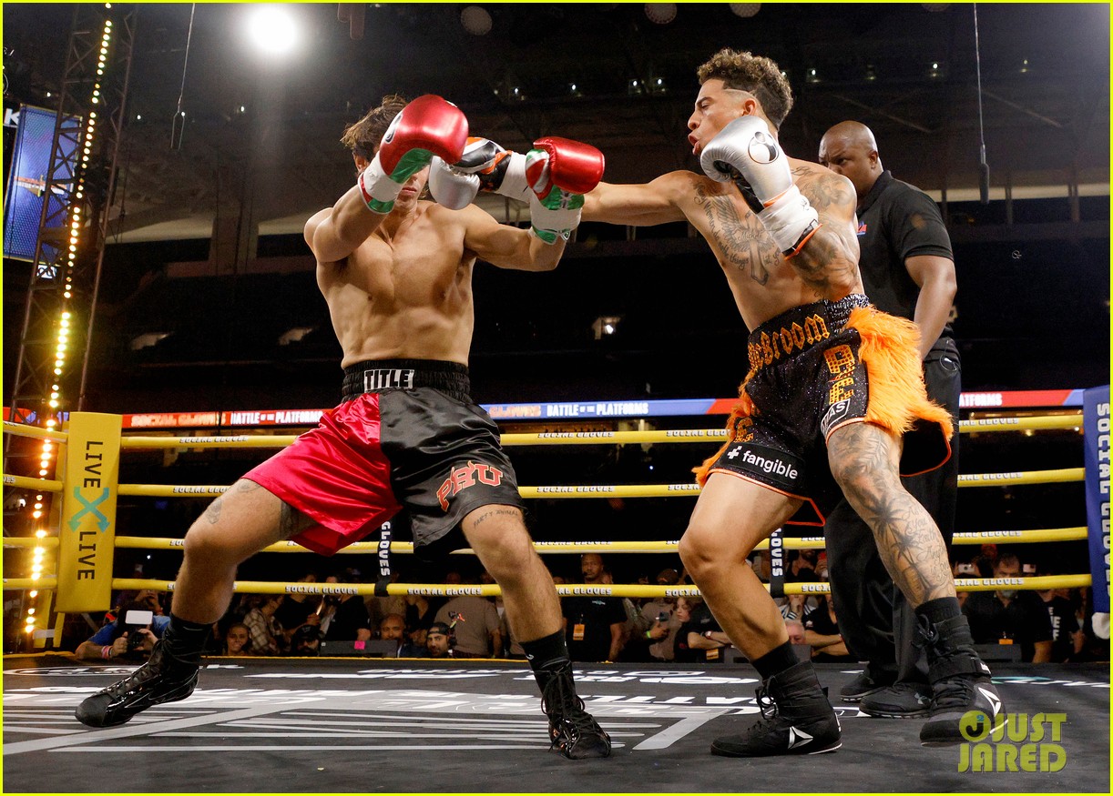 Bryce Hall Speaks Out After Losing Boxing Match, Still Going to Buy Mom ...