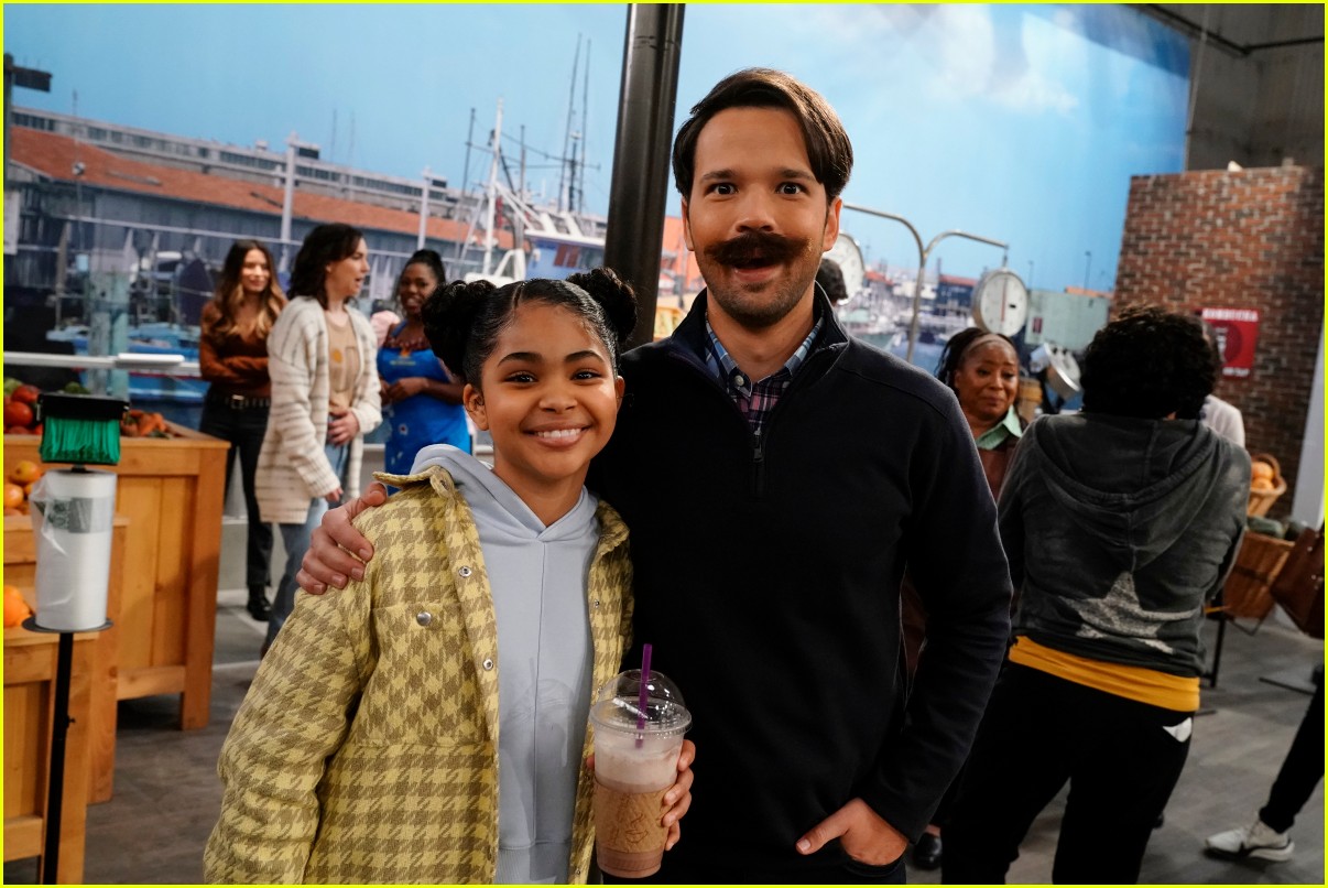 Nathan Kress To Direct 'Really Important' Upcoming Episode of 'iCarly ...