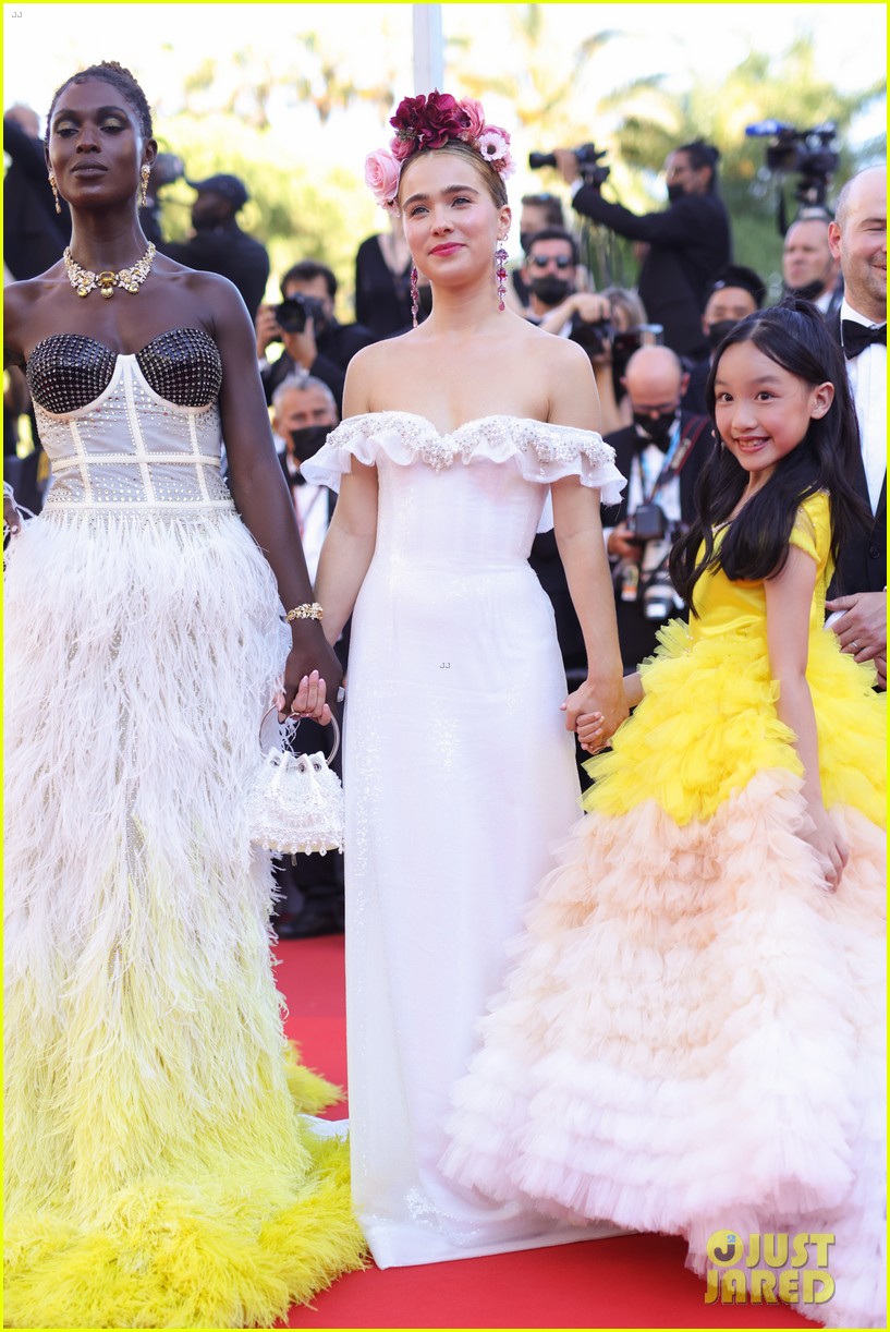 Haley Lu Richardson Joins 'After Yang' Co-Stars at Cannes Film Festival ...