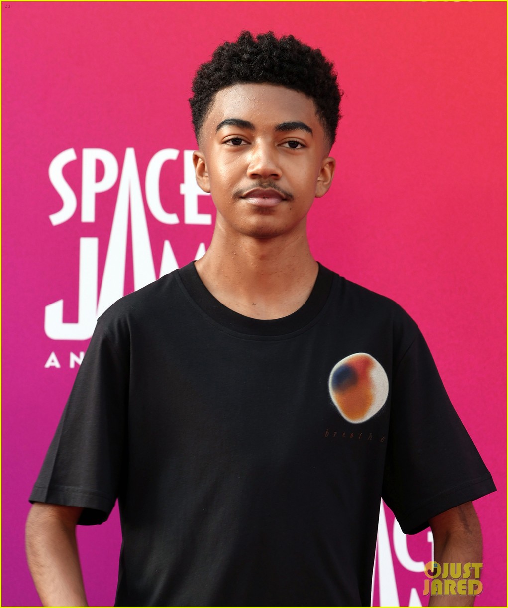 Full Sized Photo of good luck charlies mia talerico looks so grown up ...