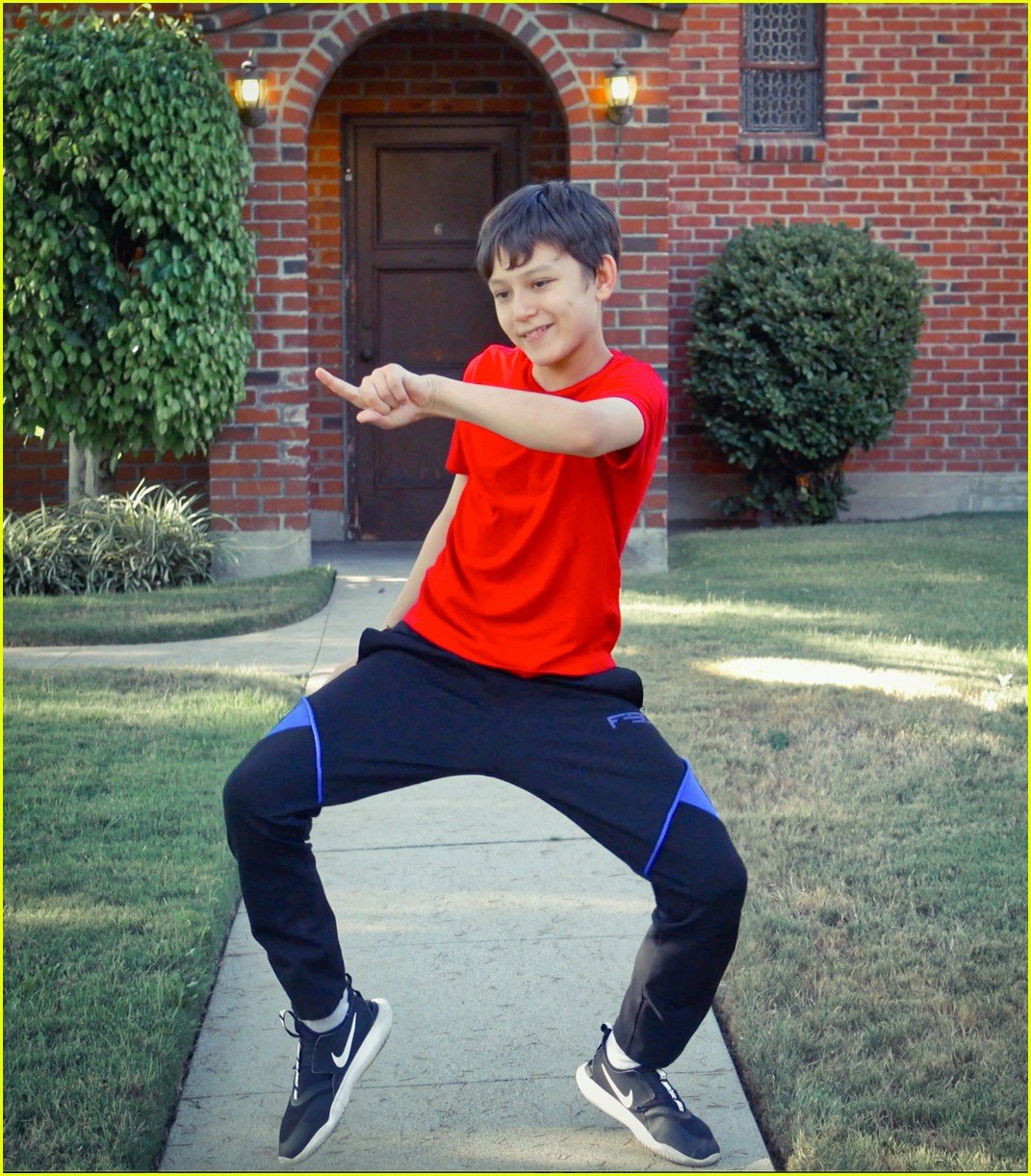 The Mysterious Benedict Society's Mystic Inscho Shares 10 Fun Facts ...