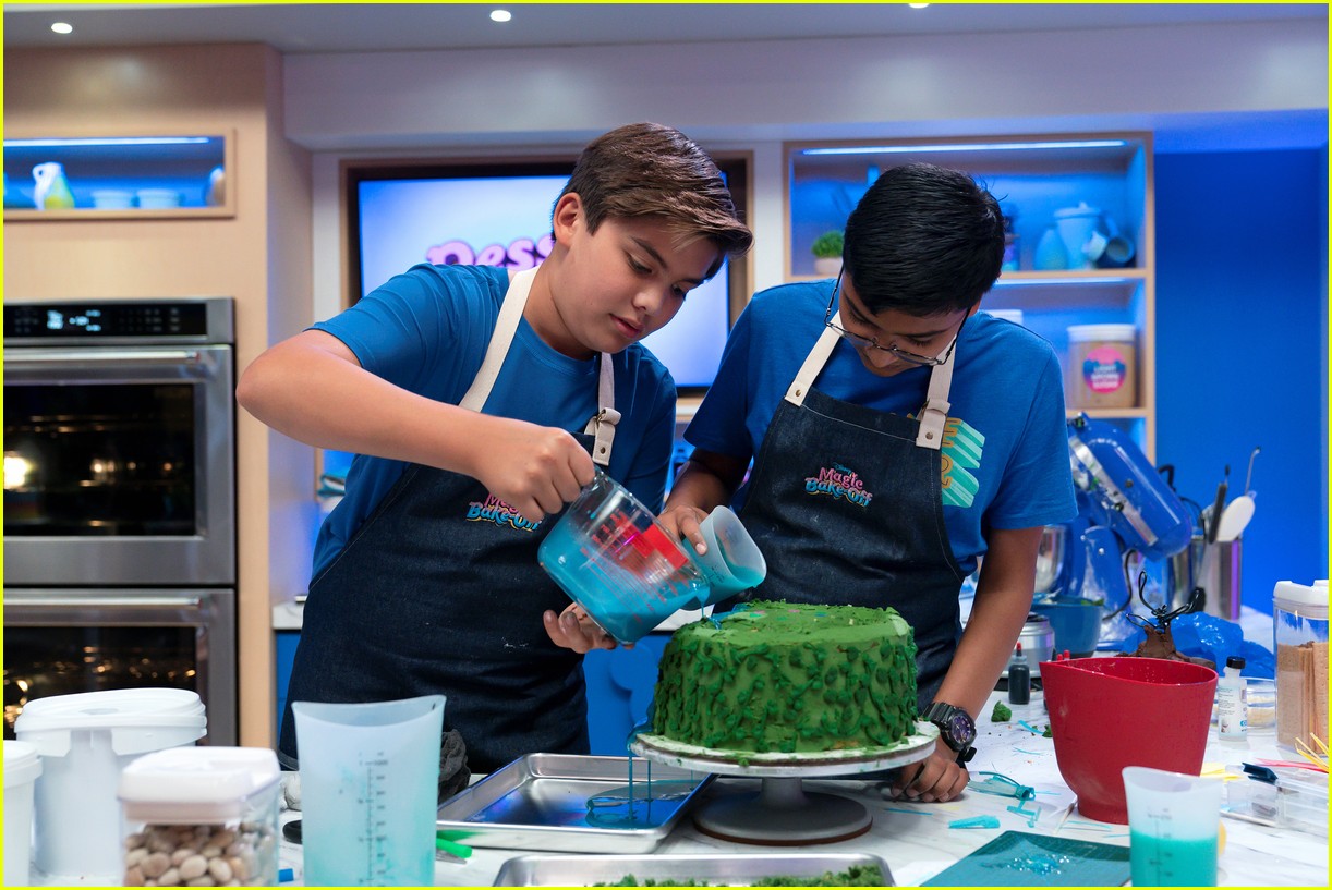 Dara Renee & Issac Ryan Brown Break Down 'Disney's Magic Bake-Off' In ...