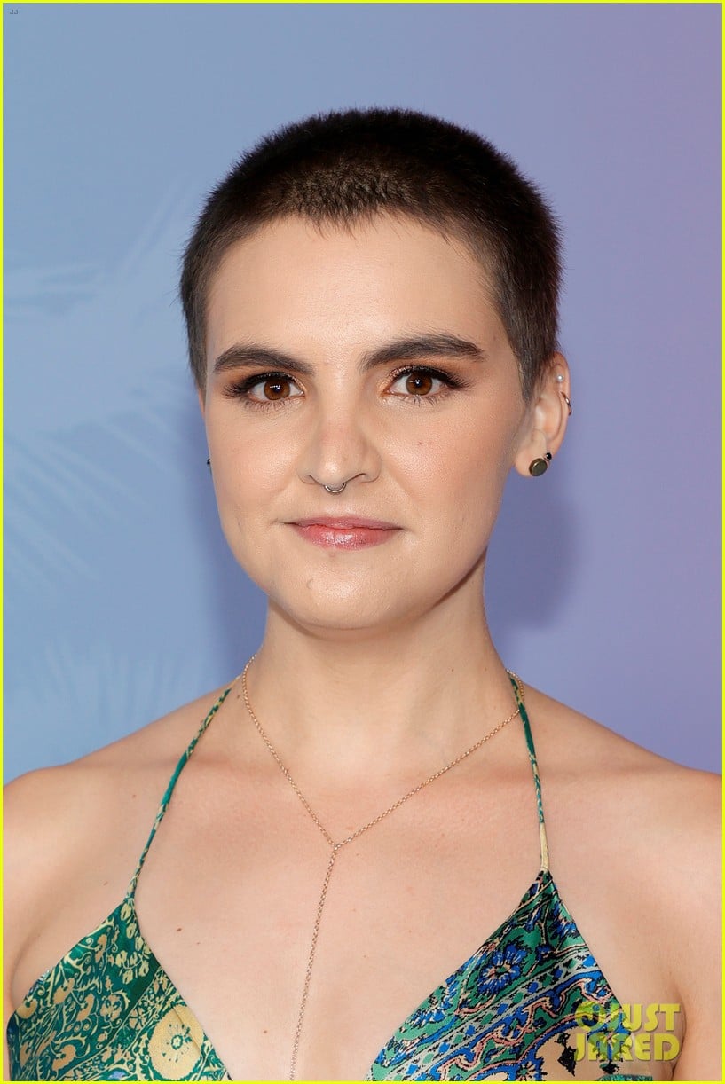 Addison Rae Stuns at 'He's All That' Premiere Alongside Tanner Buchanan ...