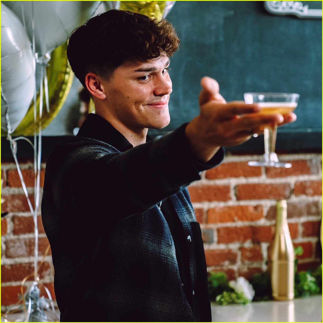 Full Sized Photo of noah beck is back with noah beck tries things ...