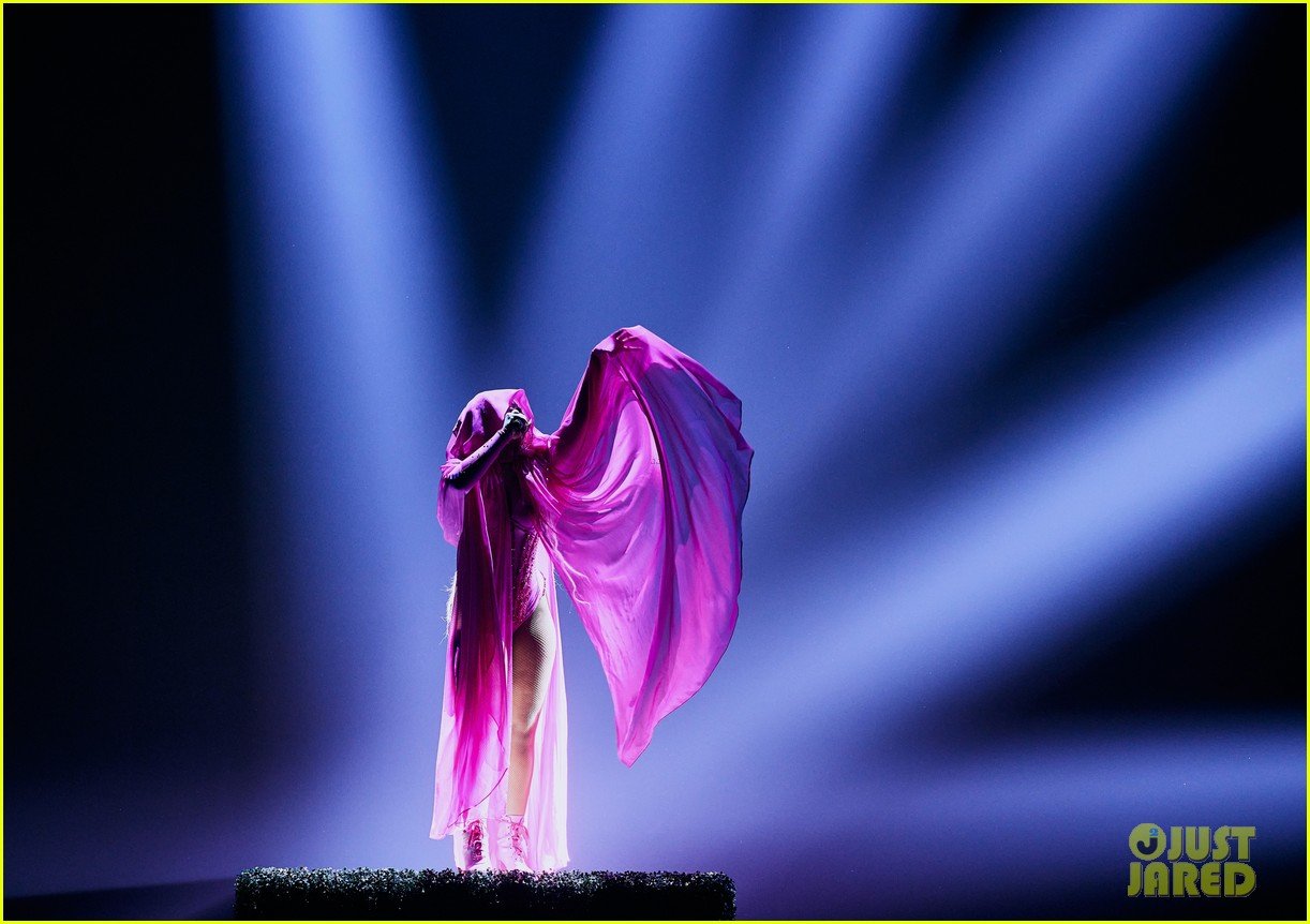 Chloe Bailey Had The Most Energetic Performance at MTV VMAs with 'Have ...