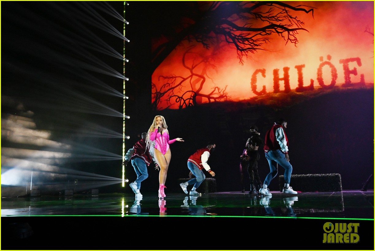 Chloe Bailey Had The Most Energetic Performance at MTV VMAs with 'Have ...