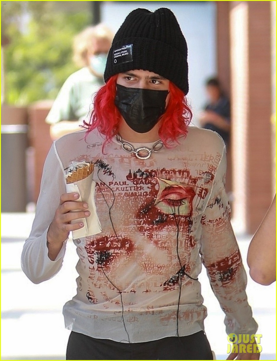 Addison Rae Grabs Ice Cream with Boyfriend Omer Fedi | Photo 1321964 ...