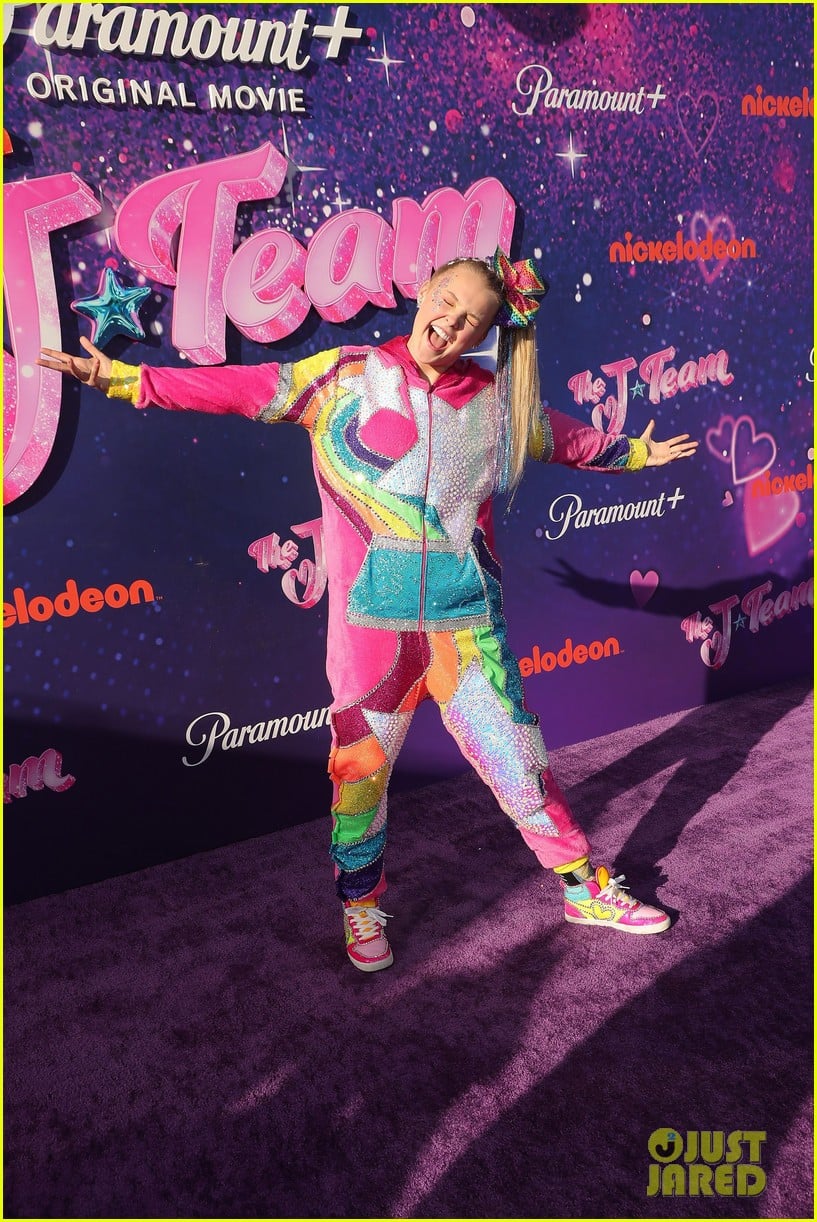 Full Sized Photo of jojo siwa kisses kylie prew j team premiere 39 ...