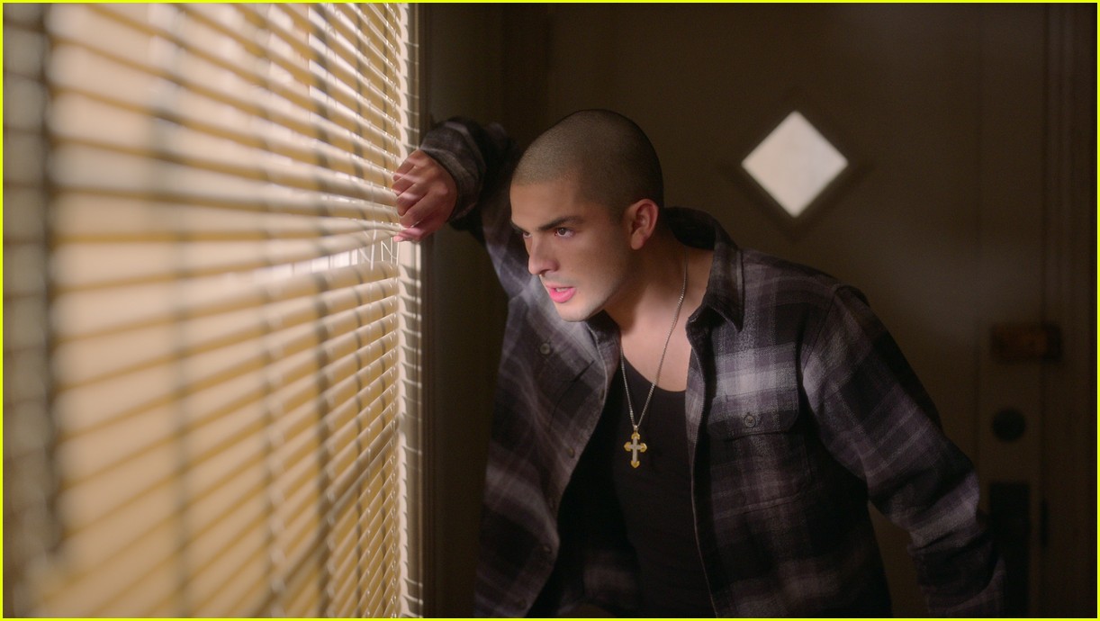 Sierra Capri Jessica Marie Garcia And More Star In On My Block Final Season Trailer Watch Now