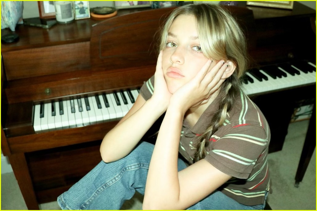 Full Sized Photo of ava grace shares 10 fun facts exclusive 01 | 'Honey ...