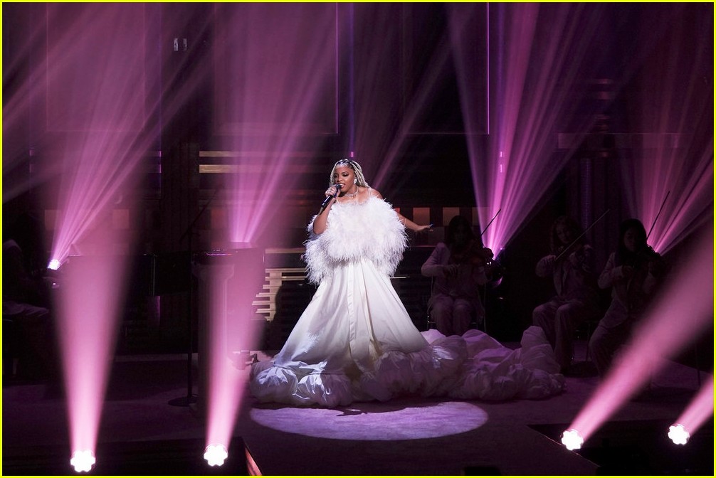 Chloe Bailey Wows With Incredible 'Tonight Show' Performance of 'Have ...