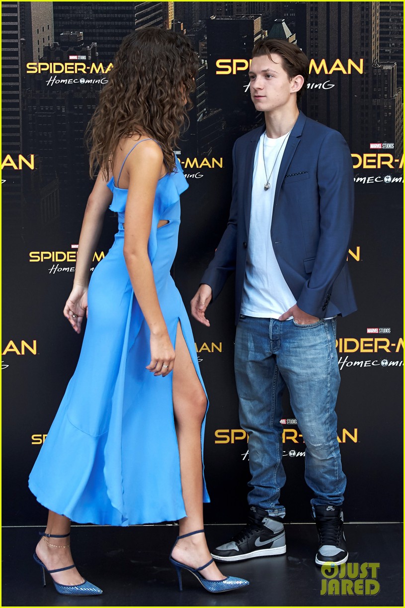 Zendaya Gushes Over How Much Tom Holland Loves Being Spider-Man | Photo ... Zendaya Gushes Over How Much Tom Holland Loves Being Spider-Man | Photo ...
