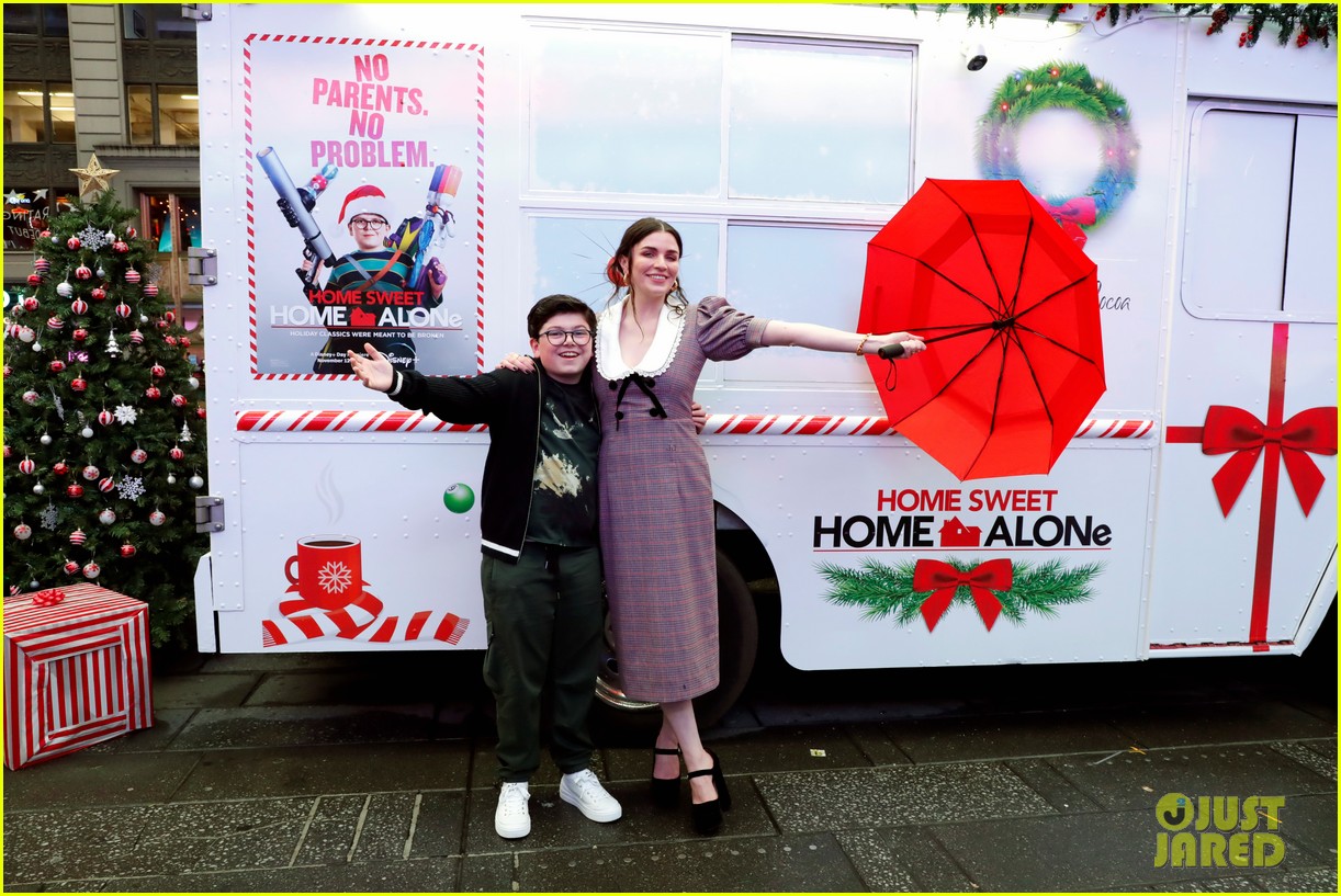 Archie Yates & 'Home Sweet Home Alone' Co-Stars Hand Out Treats on ...