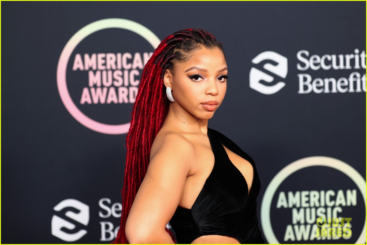 Chloe Bailey Rocks Black Cut-Out Dress for AMAs 2021 Red Carpet | Photo ...