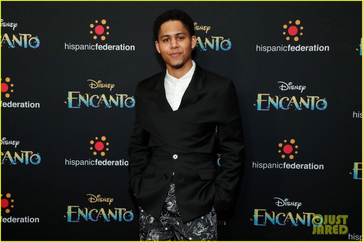 Rhenzy Feliz, Ravi Cabot-Conyers & Jessica Darrow Bring 'Encanto' To ...