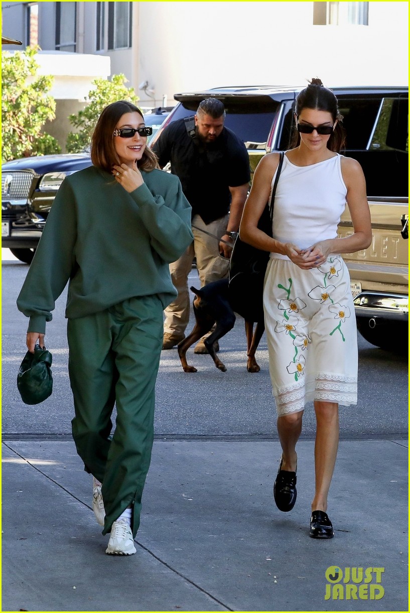 Hailey Bieber & Kendall Jenner Meet Up for Lunch in Beverly Hills ...