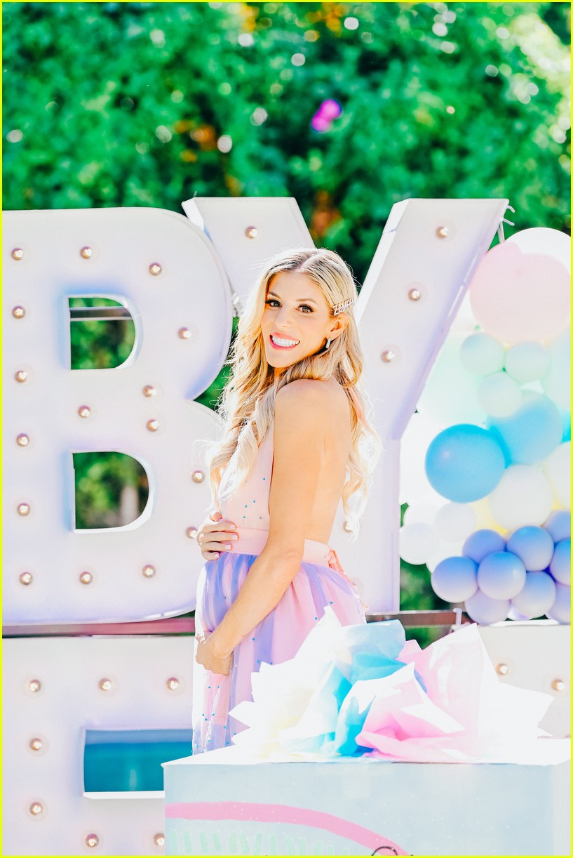 Rebecca Zamolo & Matt Slays Gender Reveal - Boy or Girl? Find Out Here ...