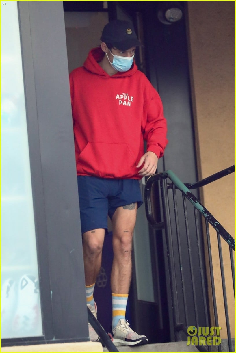 Harry Styles Gets in a Workout During a Break From His Tour (Photos ...