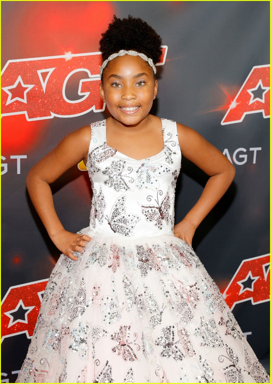 America's Got Talent's Victory Brinker To Release Christmas EP! | Photo ...