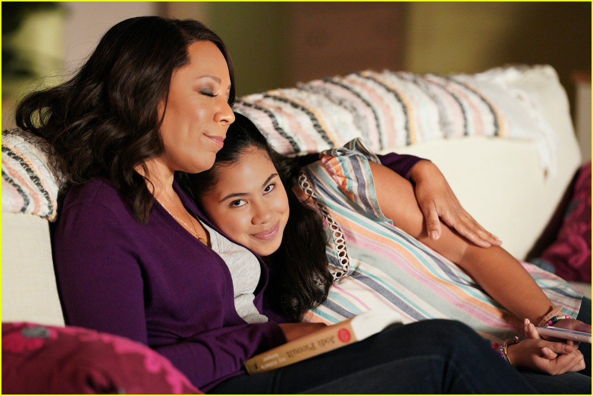 Tess Romero & 'Diary of a Future President' Cast React to Show's ...